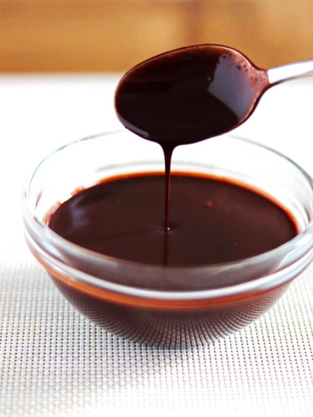 2-Minute Small Batch Chocolate Sauce (with Cocoa Powder) - One Happy Dish